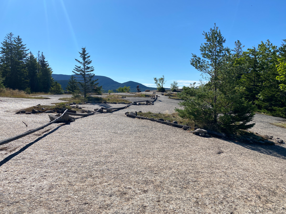 Hiking the Welch-Dickey Loop in the White Mountain National Forest ...
